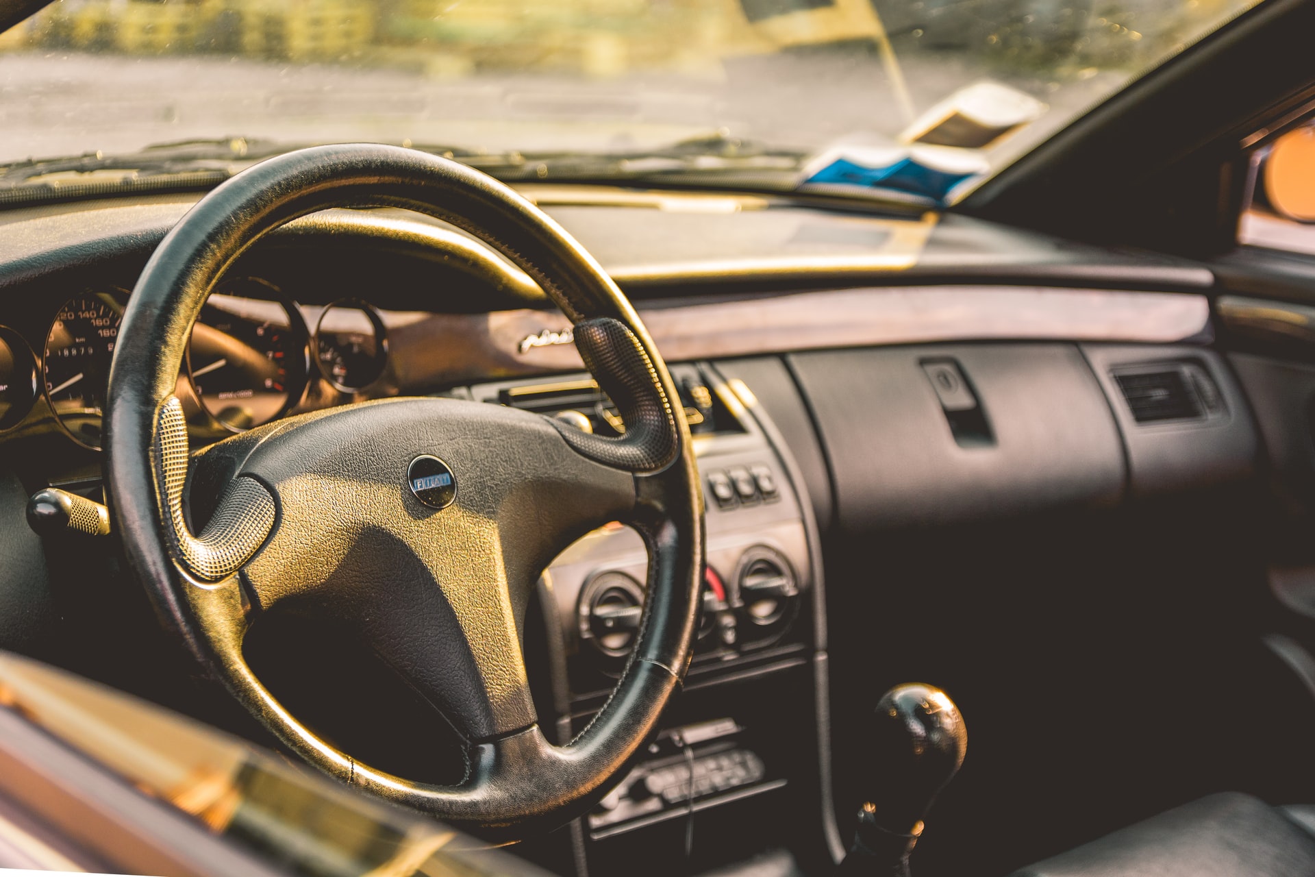 Manual vs Automatic Car: Which One to Buy For your Loved Ones